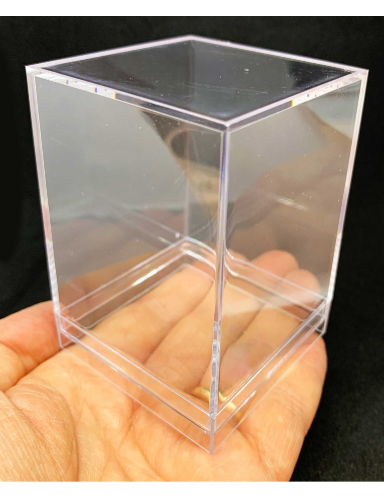 TQ040 - Transparent box square base 60x60x85 mm.
